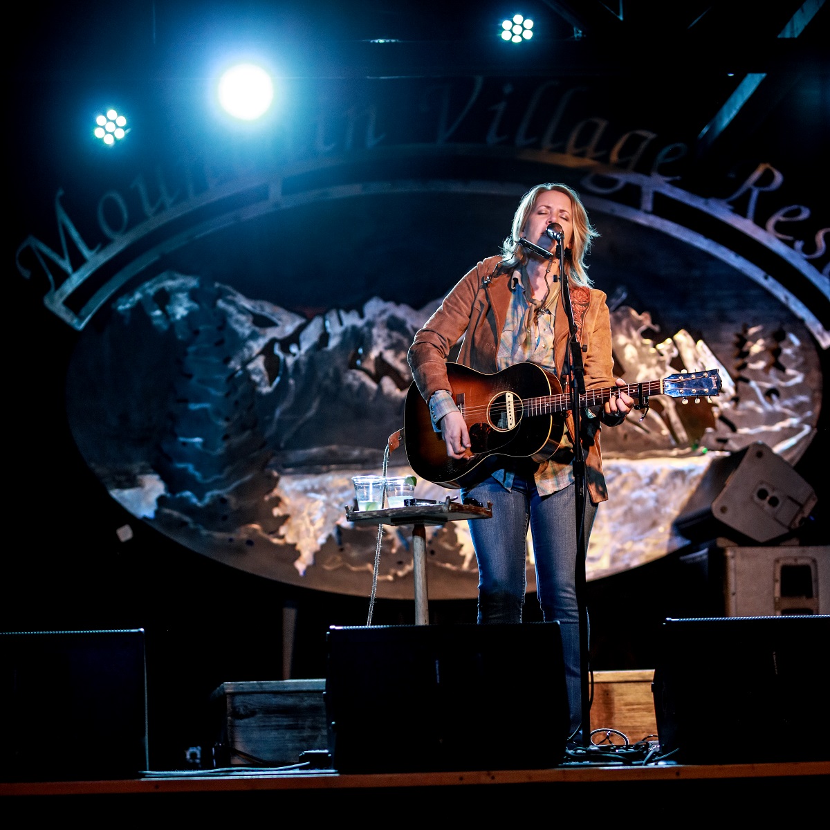 Live Music by Jamie Lin Wilson! – Mountain Village Resort
