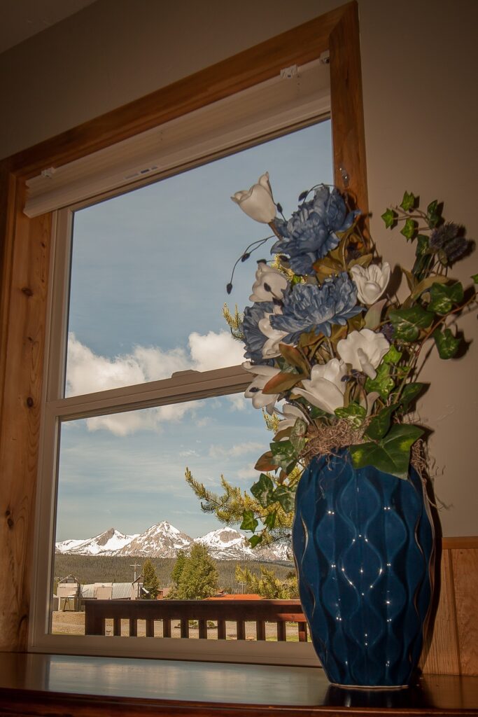 Stanley Outpost – Mountain Village Resort